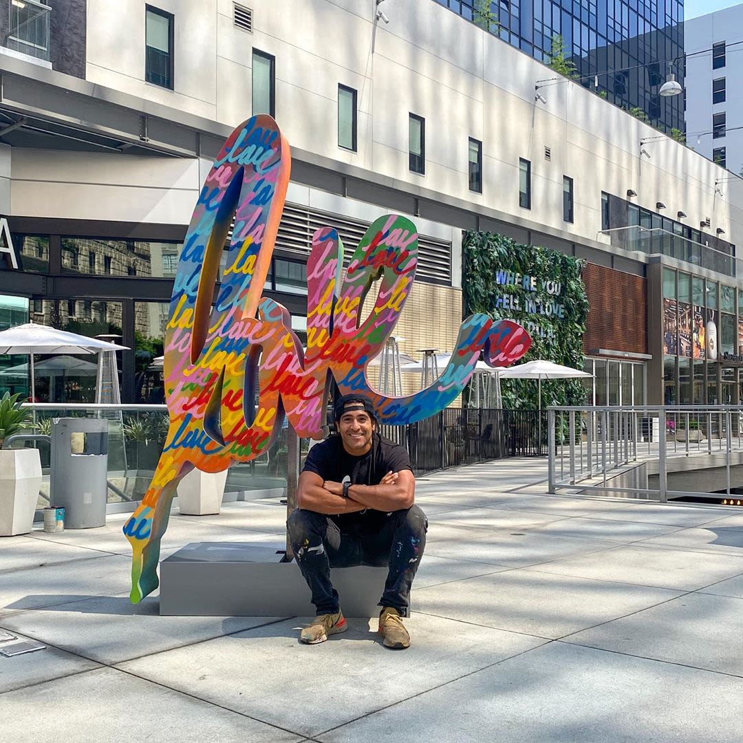 Love Sculpture by Ruben Rojas at The BLOC, DTLA, Los Angeles | Wescover ...