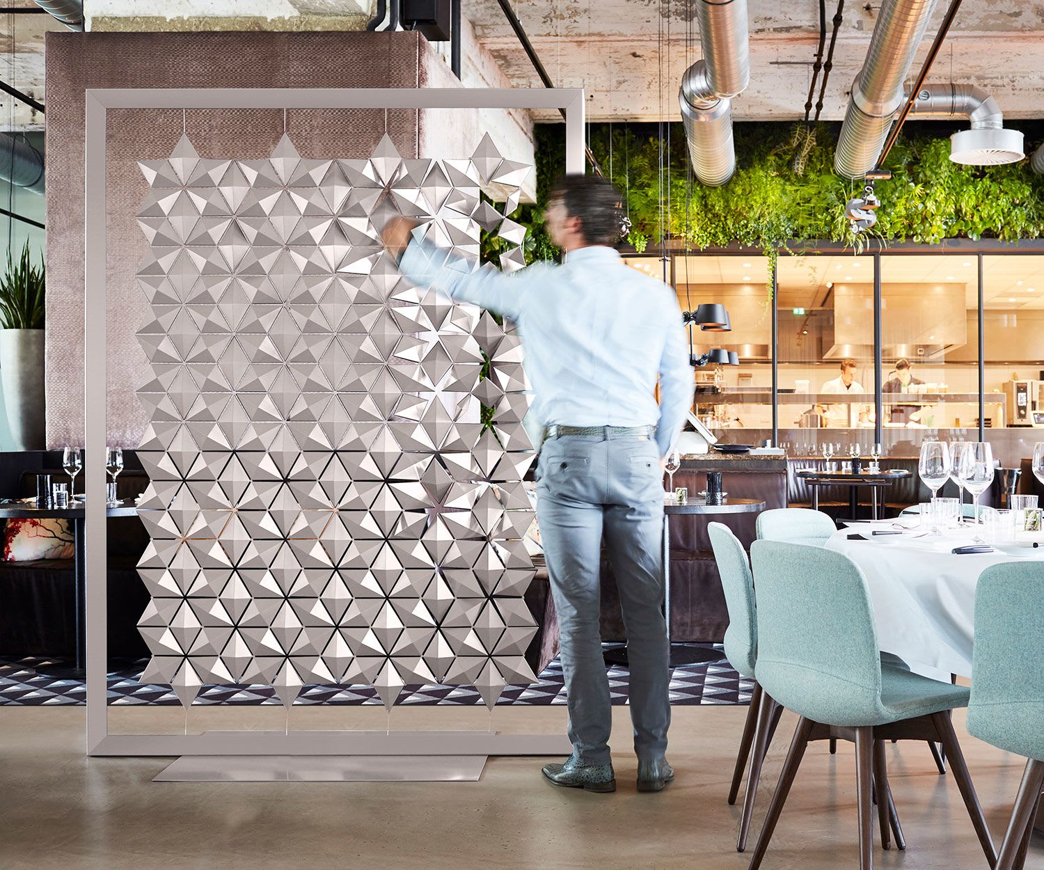 Freestanding room divider Facet 170 x 219cm by Bloomming, Bas van ...