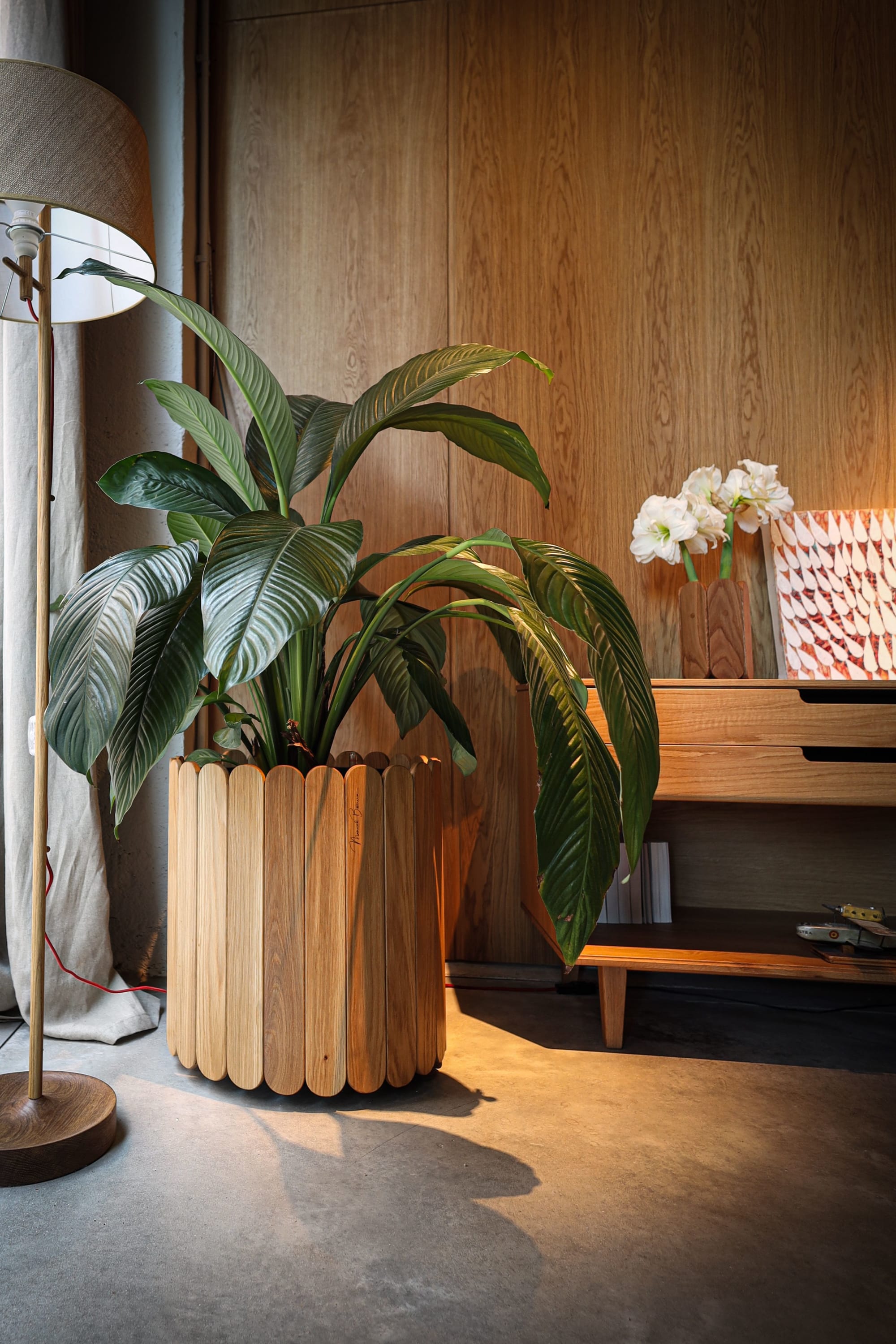 Wooden slat planter 01 Pot by Manuel Barrera Habitables | Wescover ...