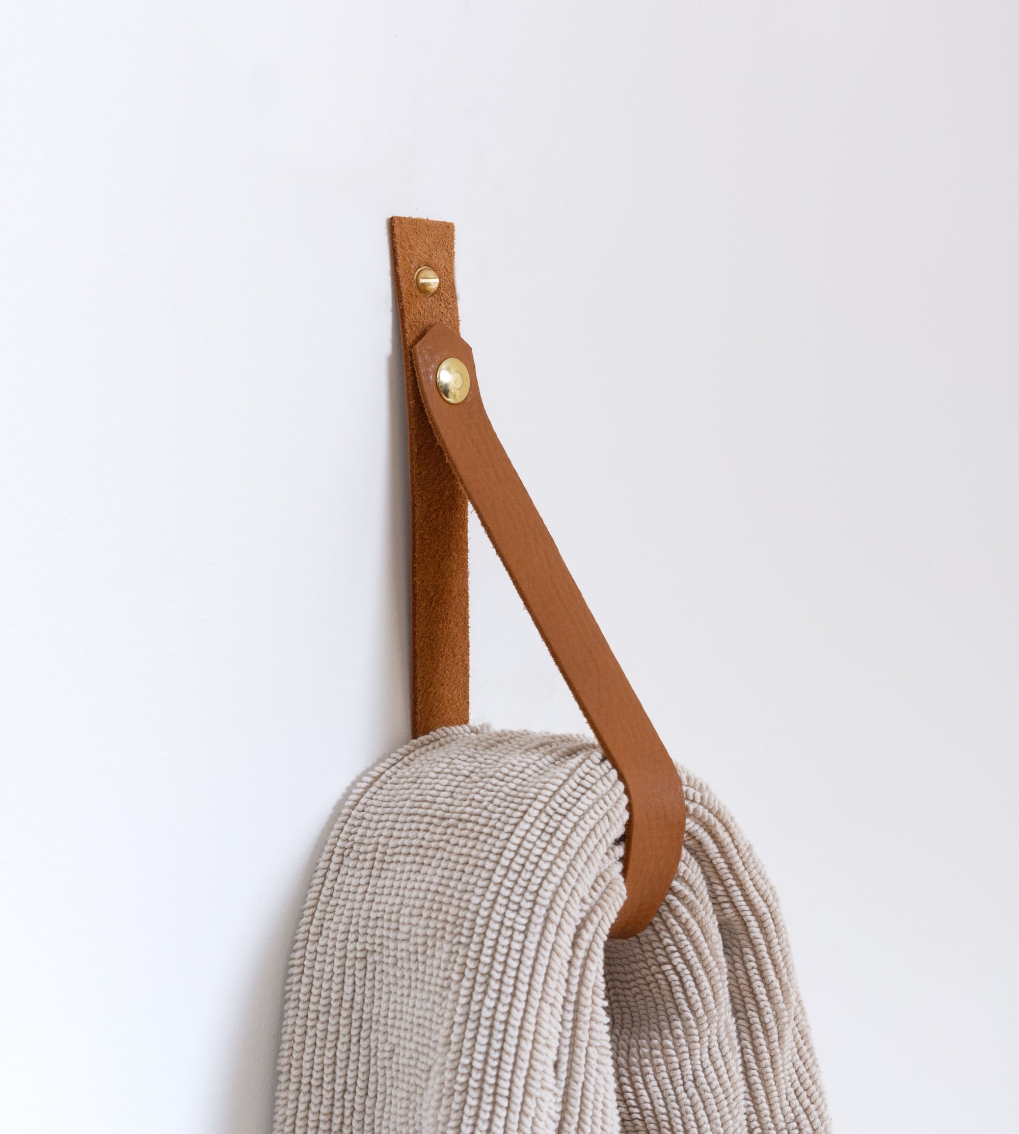 Large Leather Snap Wall Strap [V'ed End] by Keyaiira | leather + fiber ...