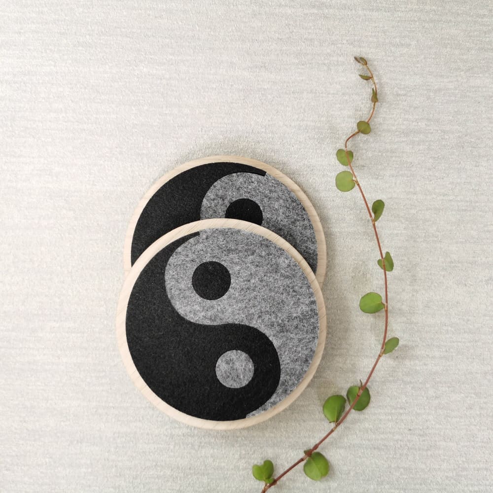 Wood and felt Yin Yang drink coasters. Set of 2 by DecoMundo Home ...