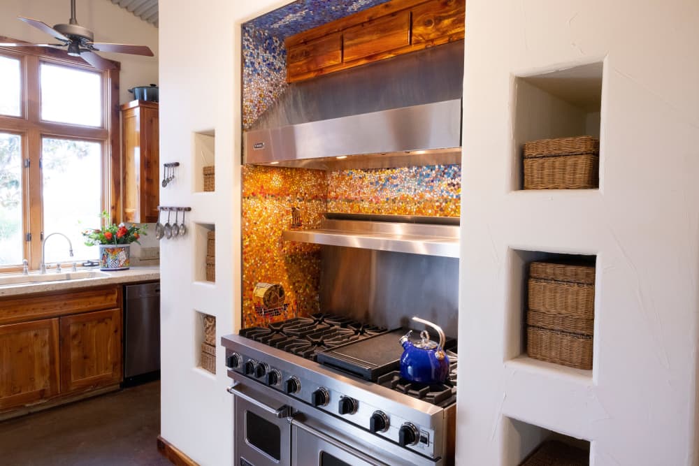 Kitchen backsplash by Sarah Wandrey Mosaics | Wescover Art