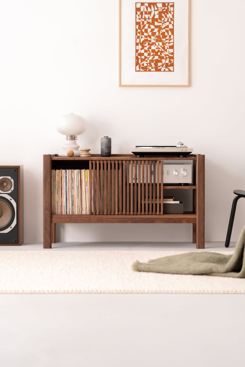 JAMM LOW 111 - Walnut record player stand for small spaces by Mo ...
