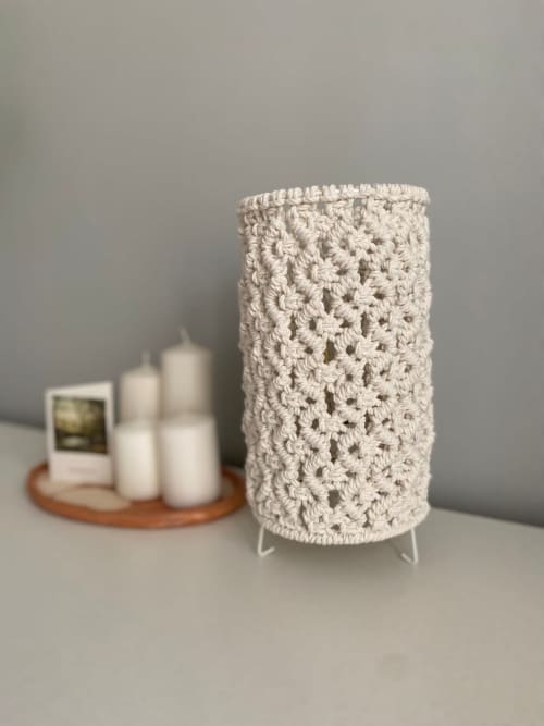 Table lamp with handmade macrame lampshade, Bedside lamp by Got A Knot ...