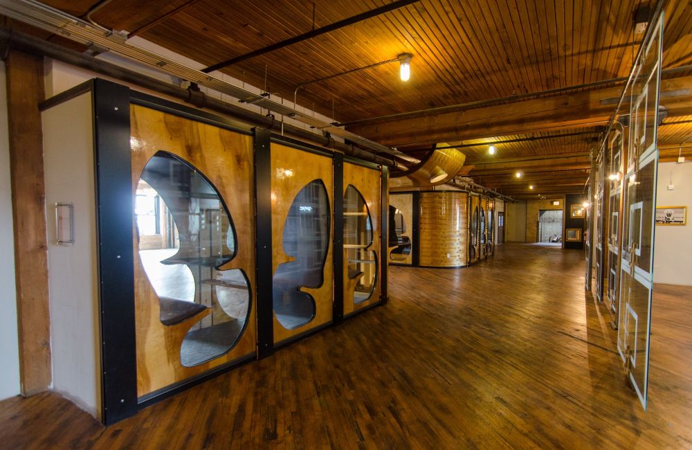 Explore Lacuna Lofts Chicago Illinois Design and Art | Wescover